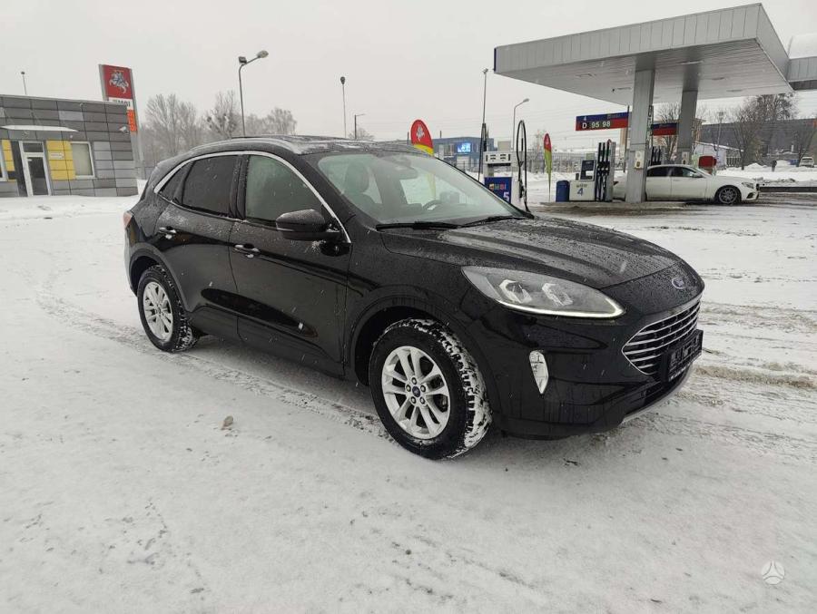 Melns Ford Kuga 2021 Kauņa, ar dzinēja tilpumu 2.49 L un nobraukumu 156 tūkst. km par 15999 €, foto 3 vietnē AUTOMOTO.COM.LV