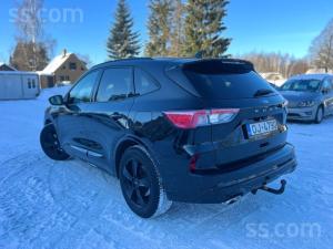 Melns Ford Kuga 2021 Kuldīga, ar dzinēja tilpumu 1.50 L un nobraukumu 226 tūkst. km par 15390 €, foto 4 vietnē AUTOMOTO.COM.LV