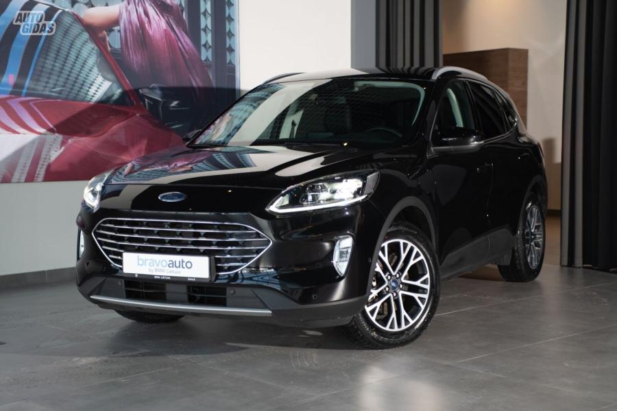 Black Ford Kuga 2021 in Kaunas, with an engine capacity of 2.50 L and mileage of 69 thousand km for 23221 €, photo 1 on AUTOMOTO.COM.LV