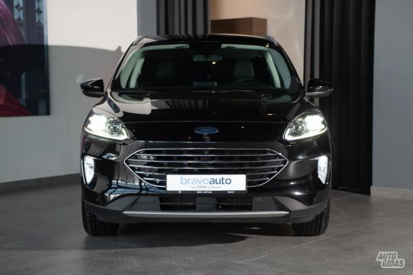 Black Ford Kuga 2021 in Kaunas, with an engine capacity of 2.50 L and mileage of 69 thousand km for 23221 €, photo 2 on AUTOMOTO.COM.LV