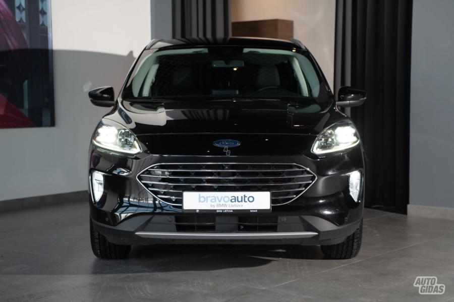 Black Ford Kuga 2021 in Kaunas, with an engine capacity of 2.50 L and mileage of 69 thousand km for 23221 €, photo 2 on AUTOMOTO.COM.LV
