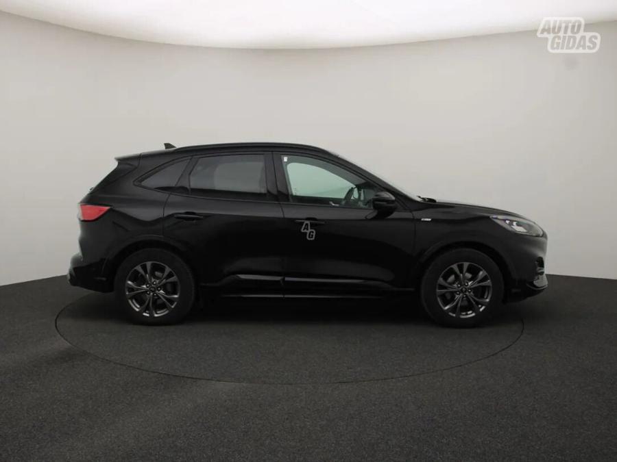 Black Ford Kuga 2021 in Vilnius, with an engine capacity of 2.00 L and mileage of 211 thousand km for 16799 €, photo 10 on AUTOMOTO.COM.LV
