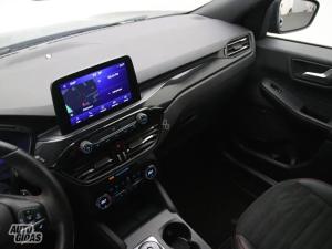 Black Ford Kuga 2021 in Vilnius, with an engine capacity of 2.00 L and mileage of 211 thousand km for 16799 €, photo 22 on AUTOMOTO.COM.LV