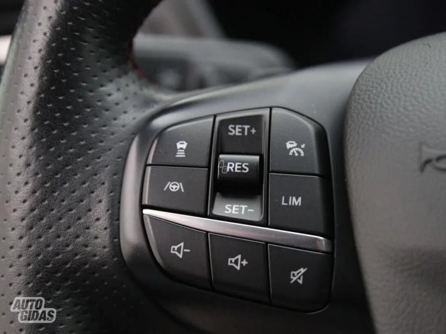 Black Ford Kuga 2021 in Vilnius, with an engine capacity of 2.00 L and mileage of 211 thousand km for 16799 €, photo 35 on AUTOMOTO.COM.LV