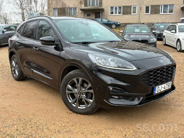 Black Ford Kuga 2021 in Kuldiga, with an engine capacity of 1.50 L and mileage of 226 thousand km for 14790 €, photo 1 on AUTOMOTO.COM.LV