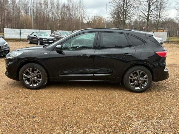 Black Ford Kuga 2021 in Kuldiga, with an engine capacity of 1.50 L and mileage of 226 thousand km for 14790 €, photo 5 on AUTOMOTO.COM.LV