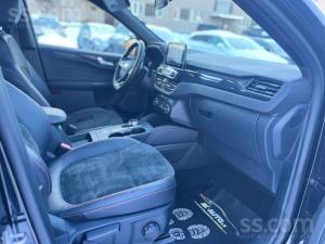 Melns Ford Kuga 2021 Kuldīga, ar dzinēja tilpumu 1.50 L un nobraukumu 226 tūkst. km par 14790 €, foto 13 vietnē AUTOMOTO.COM.LV