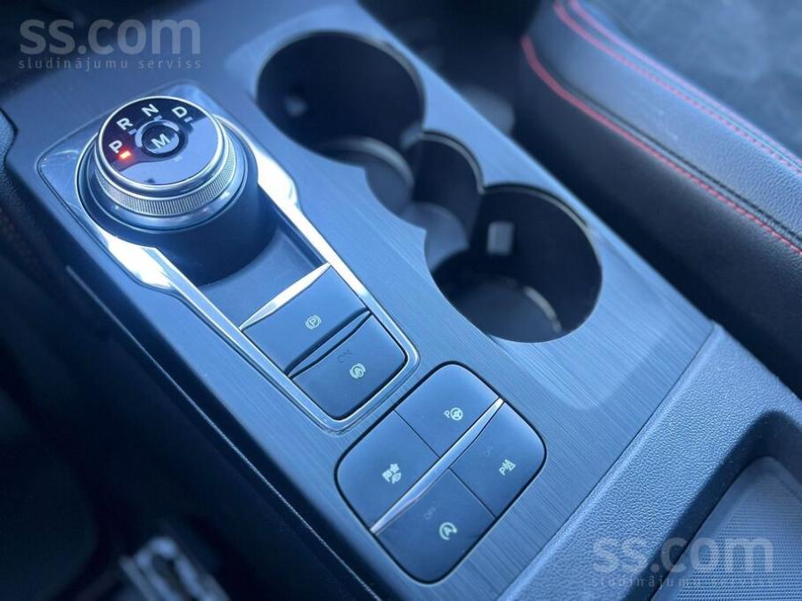 Melns Ford Kuga 2021 Kuldīga, ar dzinēja tilpumu 1.50 L un nobraukumu 226 tūkst. km par 14790 €, foto 23 vietnē AUTOMOTO.COM.LV