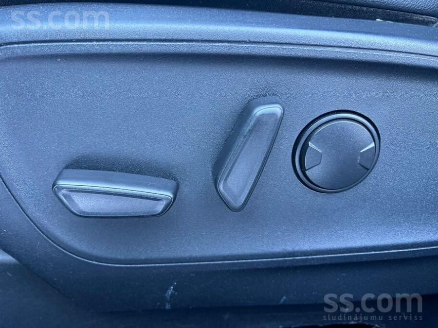 Melns Ford Kuga 2021 Kuldīga, ar dzinēja tilpumu 1.50 L un nobraukumu 226 tūkst. km par 14790 €, foto 26 vietnē AUTOMOTO.COM.LV