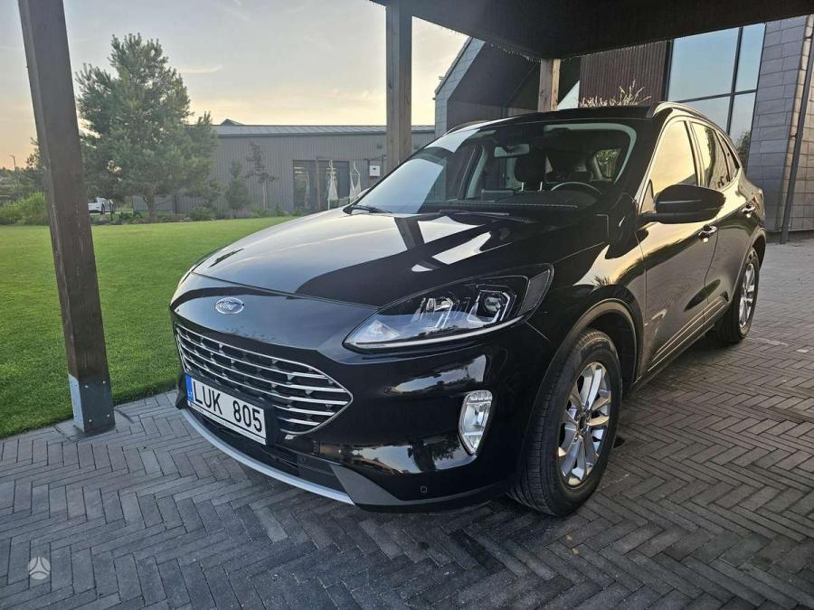 Melns Ford Kuga 2021 Viļņa, ar dzinēja tilpumu 1.50 L un nobraukumu 117 tūkst. km par 13750 €, foto 1 vietnē AUTOMOTO.COM.LV