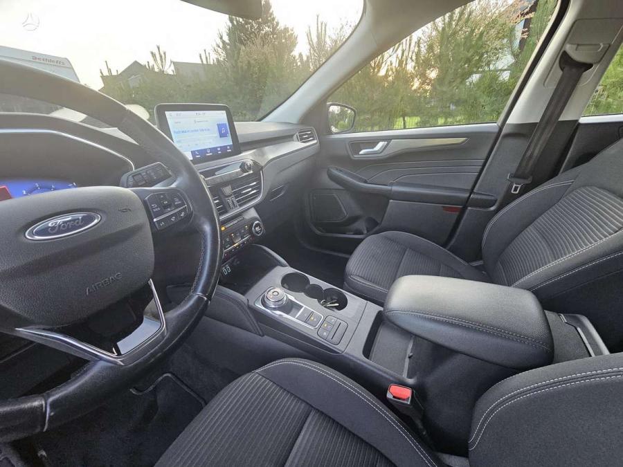 Melns Ford Kuga 2021 Viļņa, ar dzinēja tilpumu 1.50 L un nobraukumu 117 tūkst. km par 13750 €, foto 4 vietnē AUTOMOTO.COM.LV