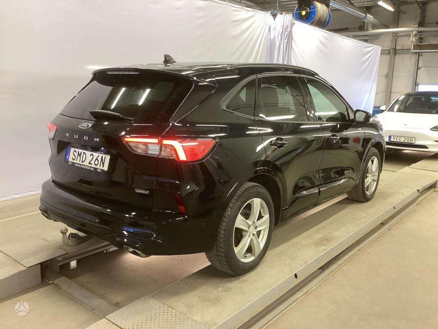 Melns Ford Kuga 2021 Viļņa, ar dzinēja tilpumu 2.49 L un nobraukumu 81 tūkst. km par 18950 €, foto 6 vietnē AUTOMOTO.COM.LV
