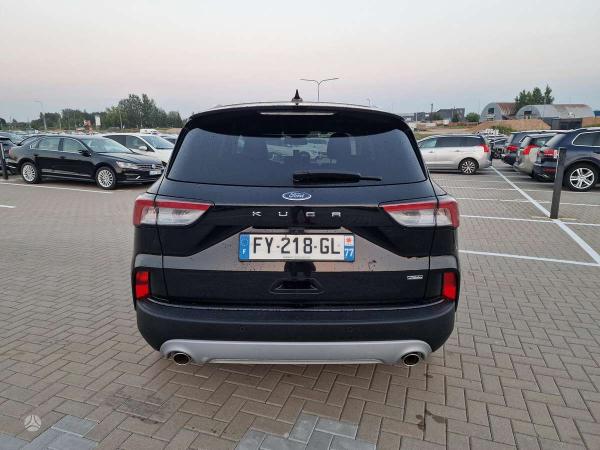 Black Ford Kuga 2021 in Taurage, with an engine capacity of 2.49 L and mileage of 156 thousand km for 14600 €, photo 4 on AUTOMOTO.COM.LV