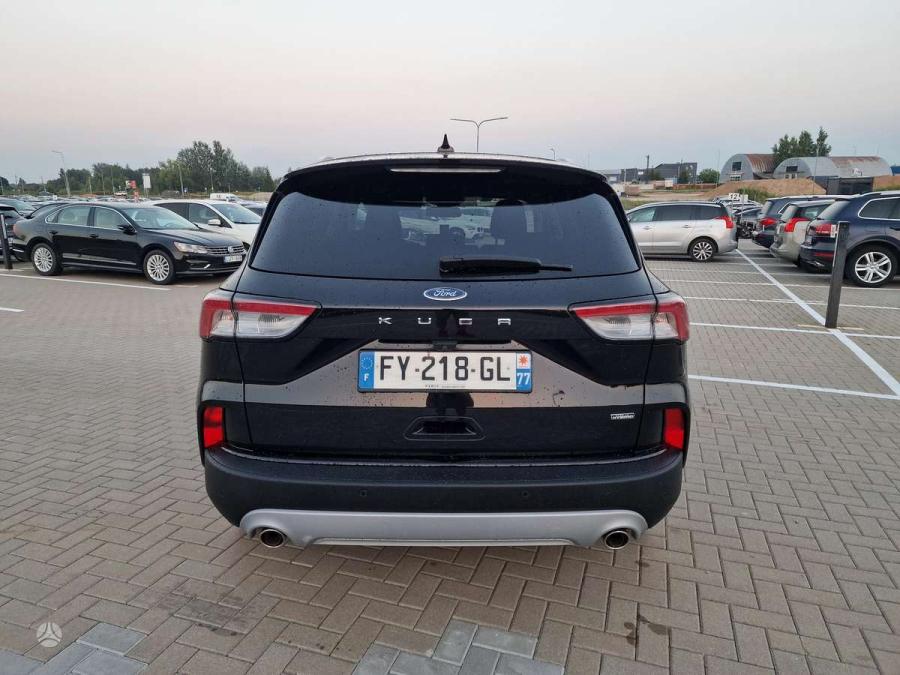 Black Ford Kuga 2021 in Taurage, with an engine capacity of 2.49 L and mileage of 156 thousand km for 14600 €, photo 5 on AUTOMOTO.COM.LV