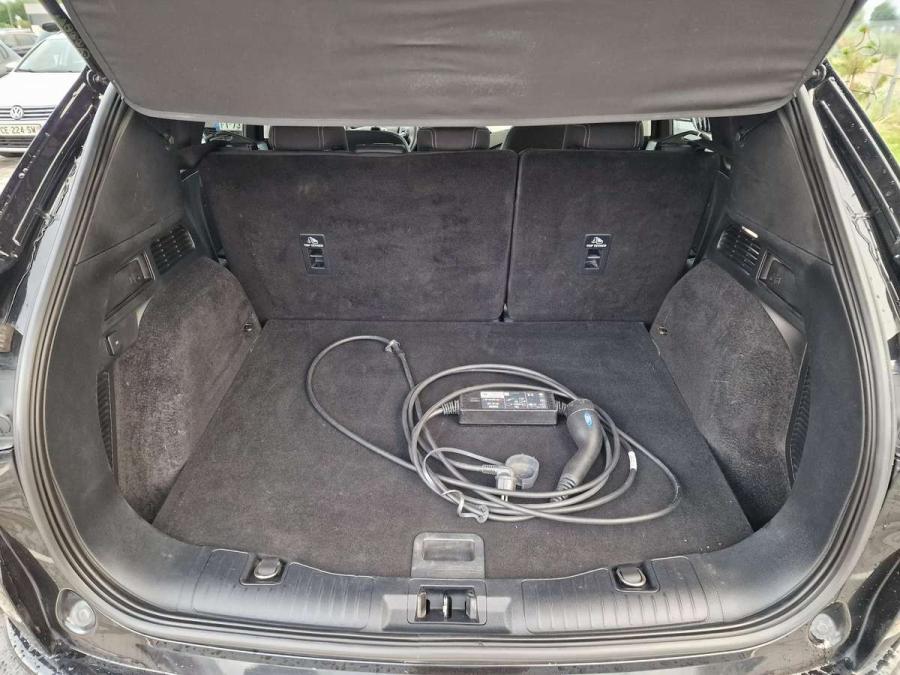 Black Ford Kuga 2021 in Taurage, with an engine capacity of 2.49 L and mileage of 156 thousand km for 14600 €, photo 14 on AUTOMOTO.COM.LV