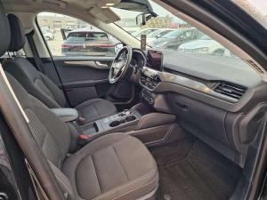 Black Ford Kuga 2021 in Taurage, with an engine capacity of 2.49 L and mileage of 156 thousand km for 14600 €, photo 18 on AUTOMOTO.COM.LV