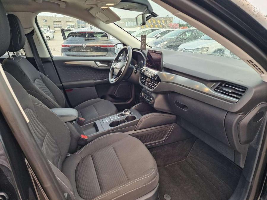 Black Ford Kuga 2021 in Taurage, with an engine capacity of 2.49 L and mileage of 156 thousand km for 14600 €, photo 18 on AUTOMOTO.COM.LV