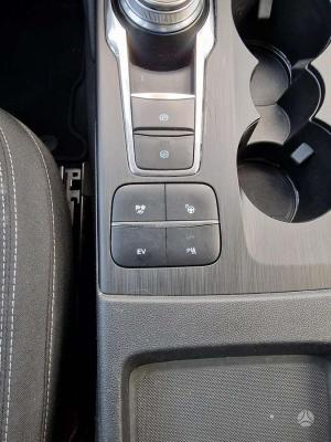 Black Ford Kuga 2021 in Taurage, with an engine capacity of 2.49 L and mileage of 156 thousand km for 14600 €, photo 22 on AUTOMOTO.COM.LV