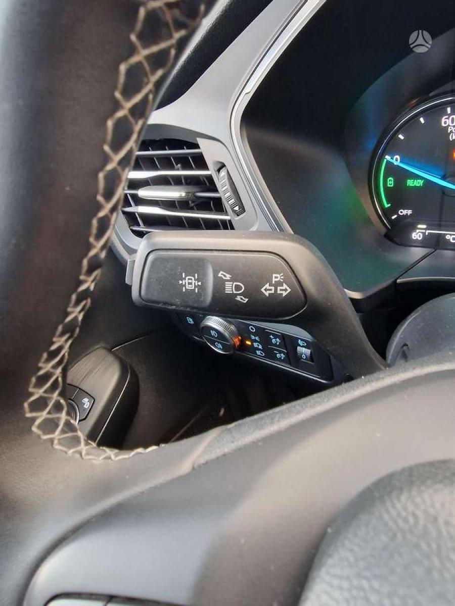Black Ford Kuga 2021 in Taurage, with an engine capacity of 2.49 L and mileage of 156 thousand km for 14600 €, photo 23 on AUTOMOTO.COM.LV
