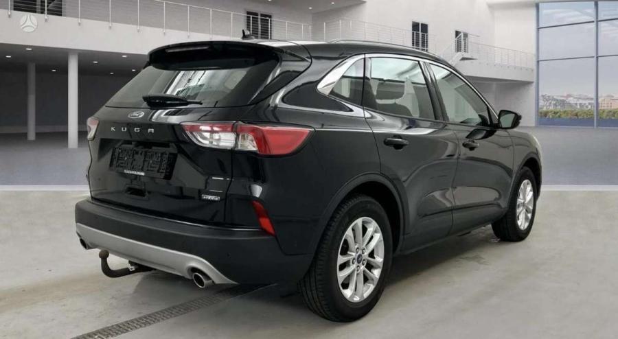 Black Ford Kuga 2021 in Kaunas, with an engine capacity of 2.49 L and mileage of 214 thousand km for 14250 €, photo 3 on AUTOMOTO.COM.LV