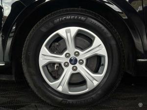 Black Ford Kuga 2021 in Kaunas, with an engine capacity of 2.49 L and mileage of 102 thousand km for 21790 €, photo 8 on AUTOMOTO.COM.LV