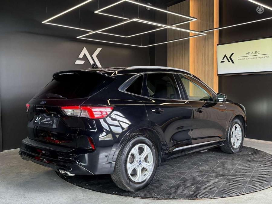 Black Ford Kuga 2021 in Kaunas, with an engine capacity of 2.49 L and mileage of 102 thousand km for 21790 €, photo 13 on AUTOMOTO.COM.LV