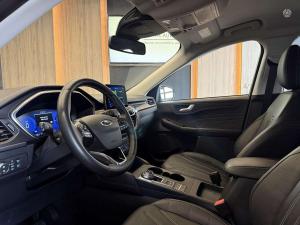 Black Ford Kuga 2021 in Kaunas, with an engine capacity of 2.49 L and mileage of 102 thousand km for 21790 €, photo 14 on AUTOMOTO.COM.LV