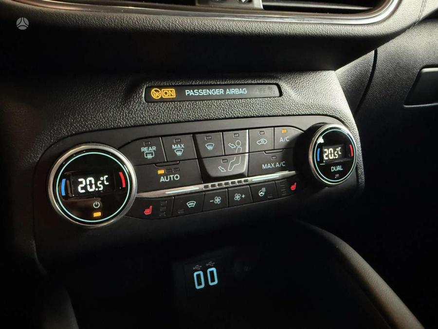 Black Ford Kuga 2021 in Kaunas, with an engine capacity of 2.49 L and mileage of 102 thousand km for 21790 €, photo 24 on AUTOMOTO.COM.LV
