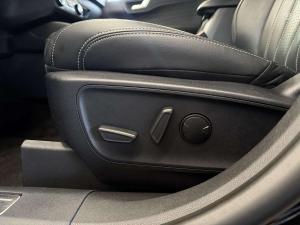 Black Ford Kuga 2021 in Kaunas, with an engine capacity of 2.49 L and mileage of 102 thousand km for 21790 €, photo 26 on AUTOMOTO.COM.LV