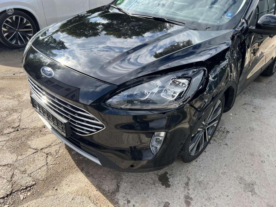 Melns Ford Kuga 2021 Kauņa, ar dzinēja tilpumu 2.49 L un nobraukumu 50 tūkst. km par 10900 €, foto 6 vietnē AUTOMOTO.COM.LV