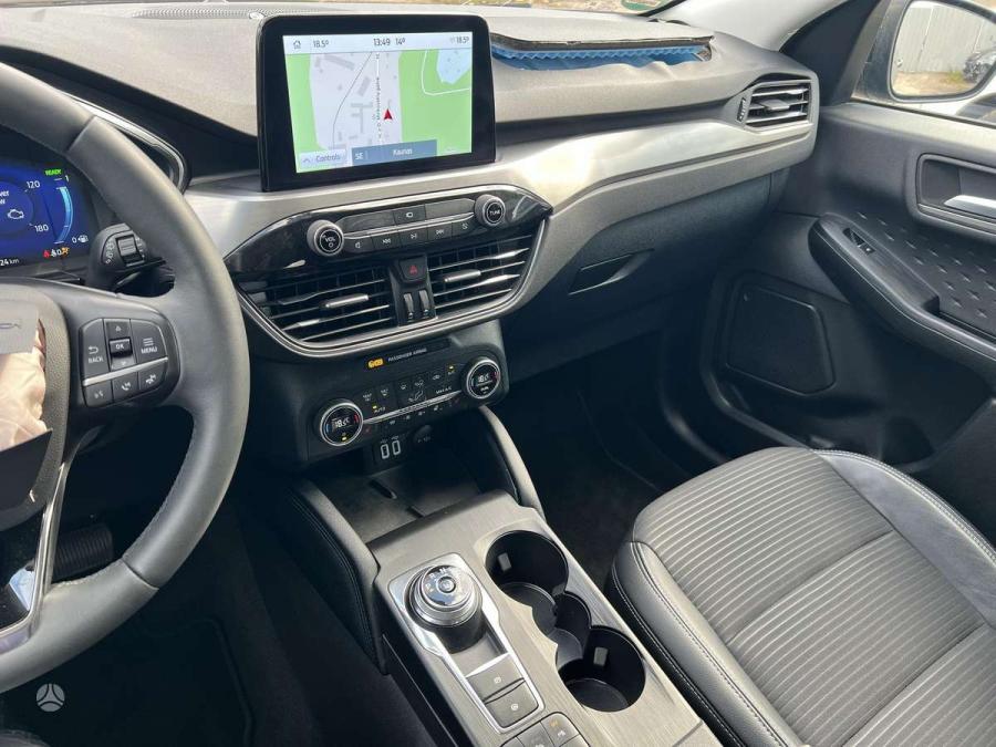 Melns Ford Kuga 2021 Kauņa, ar dzinēja tilpumu 2.49 L un nobraukumu 50 tūkst. km par 10900 €, foto 24 vietnē AUTOMOTO.COM.LV