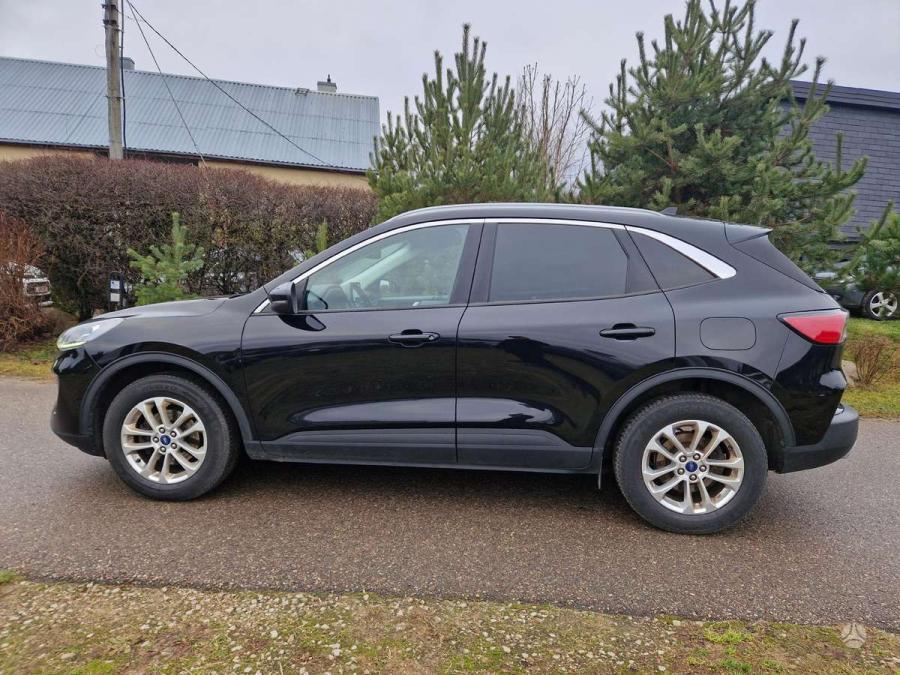 Melns Ford Kuga 2022 Viļņa, ar dzinēja tilpumu 1.50 L un nobraukumu 174 tūkst. km par 14400 €, foto 5 vietnē AUTOMOTO.COM.LV