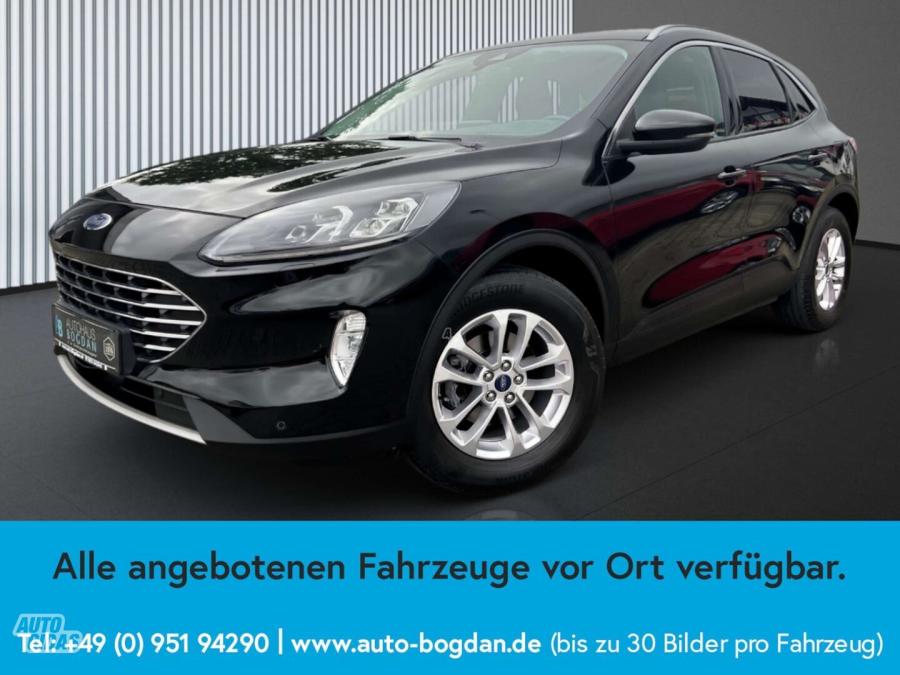 Black Ford Kuga 2022 in Kaunas, with an engine capacity of 1.50 L and mileage of 92 thousand km for 23249 €, photo 2 on AUTOMOTO.COM.LV