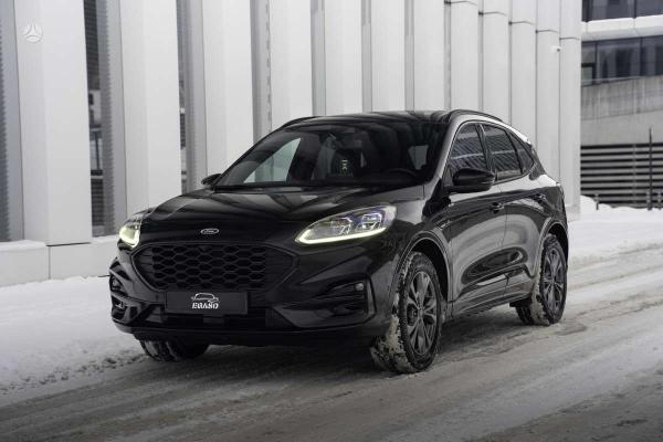 Black Ford Kuga 2022 in Vilnius, with an engine capacity of 2.49 L and mileage of 141 thousand km for 19700 €, photo 5 on AUTOMOTO.COM.LV