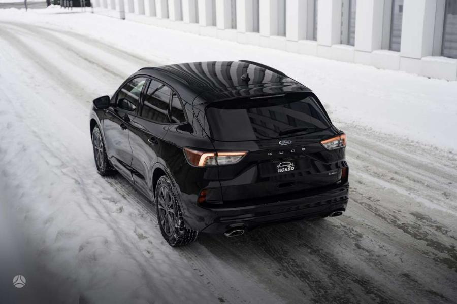 Melns Ford Kuga 2022 Viļņa, ar dzinēja tilpumu 2.49 L un nobraukumu 141 tūkst. km par 19700 €, foto 8 vietnē AUTOMOTO.COM.LV