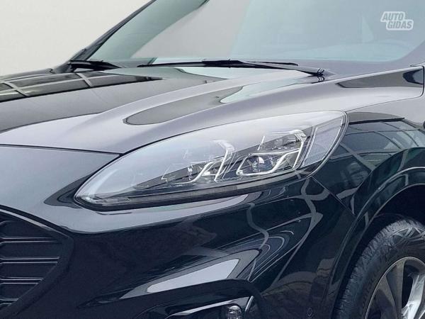 Black Ford Kuga 2022 in Kaunas, with an engine capacity of 2.50 L and mileage of 48 thousand km for 30537 €, photo 3 on AUTOMOTO.COM.LV