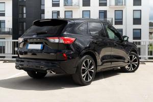 Melns Ford Kuga 2022 Viļņa, ar dzinēja tilpumu 2.50 L un nobraukumu 151 tūkst. km par 18900 €, foto 3 vietnē AUTOMOTO.COM.LV