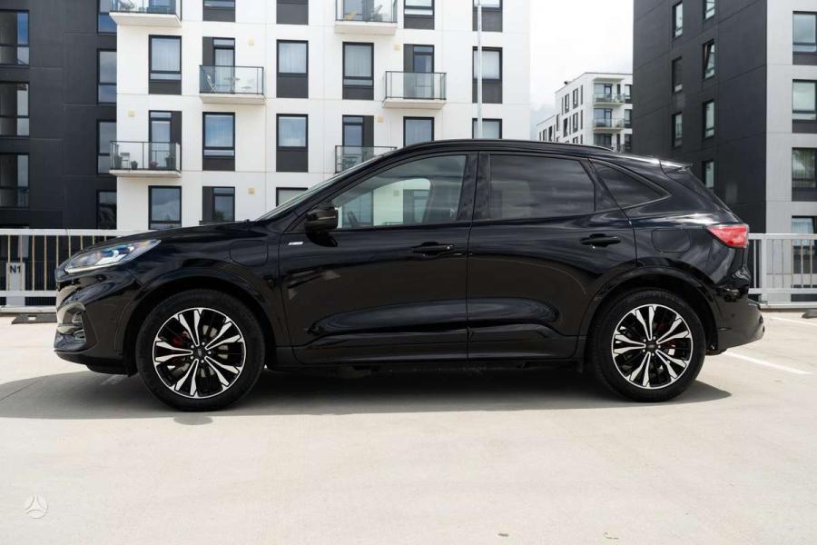 Melns Ford Kuga 2022 Viļņa, ar dzinēja tilpumu 2.50 L un nobraukumu 151 tūkst. km par 18900 €, foto 5 vietnē AUTOMOTO.COM.LV