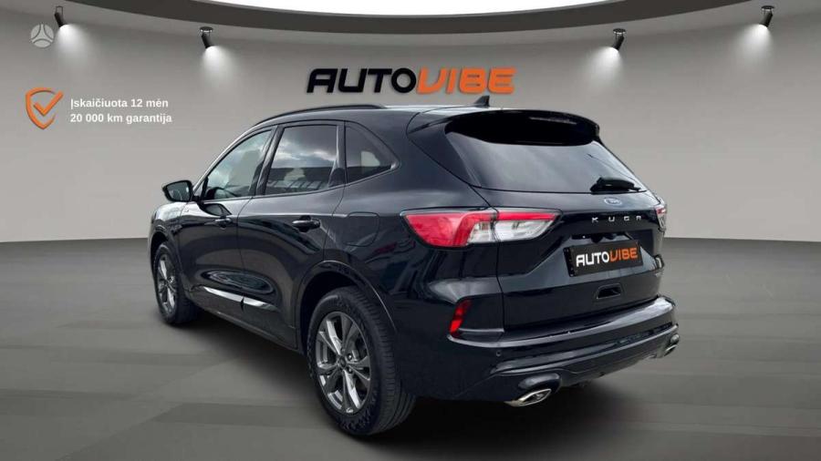 Black Ford Kuga 2022 in Vilnius, with an engine capacity of 2.49 L and mileage of 71 thousand km for 22989 €, photo 7 on AUTOMOTO.COM.LV