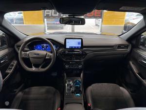 Black Ford Kuga 2022 in Vilnius, with an engine capacity of 2.49 L and mileage of 71 thousand km for 22989 €, photo 14 on AUTOMOTO.COM.LV