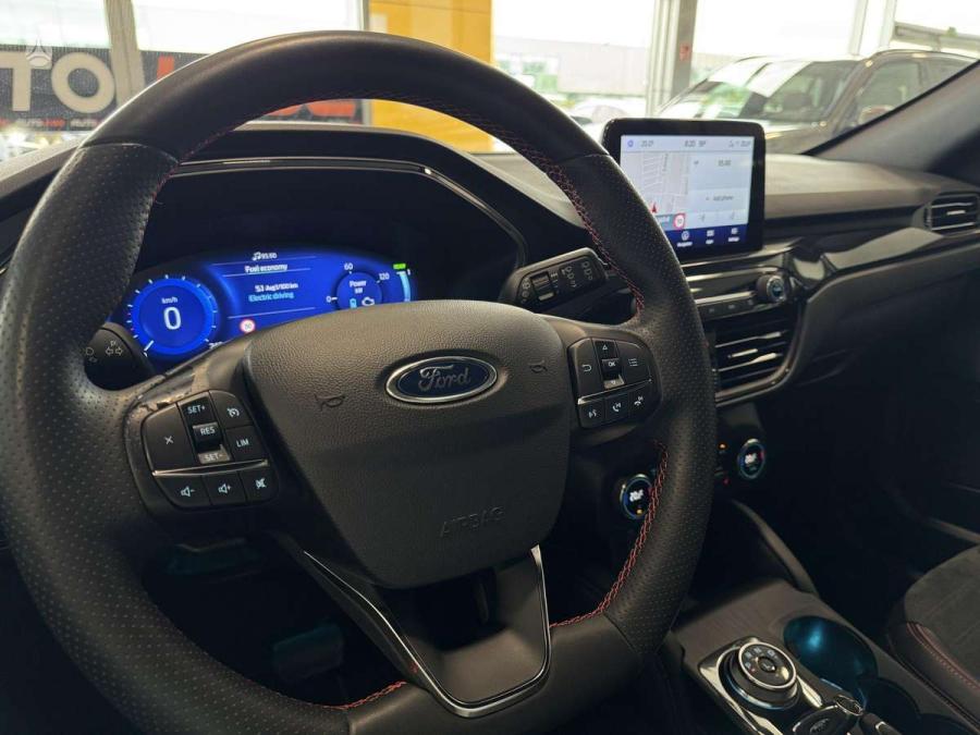 Black Ford Kuga 2022 in Vilnius, with an engine capacity of 2.49 L and mileage of 71 thousand km for 22989 €, photo 16 on AUTOMOTO.COM.LV