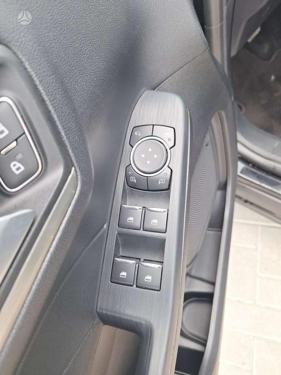 Melns Ford Kuga 2022 Tauragė, ar dzinēja tilpumu 2.50 L un nobraukumu 160 tūkst. km par 13900 €, foto 14 vietnē AUTOMOTO.COM.LV