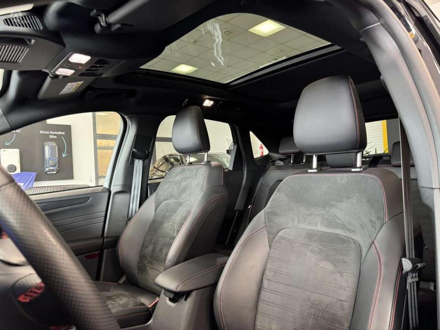 Black Ford Kuga 2022 in Vilnius, with an engine capacity of 2.49 L and mileage of 129 thousand km for 19989 €, photo 16 on AUTOMOTO.COM.LV
