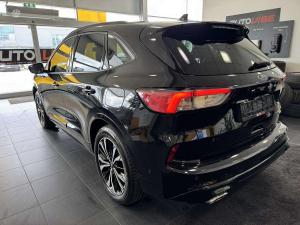 Black Ford Kuga 2022 in Vilnius, with an engine capacity of 2.49 L and mileage of 129 thousand km for 19989 €, photo 39 on AUTOMOTO.COM.LV