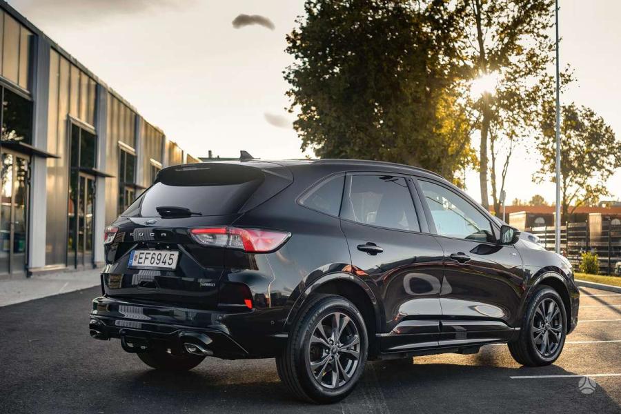 Melns Ford Kuga 2022 Kauņa, ar dzinēja tilpumu 2.49 L un nobraukumu 145 tūkst. km par 17900 €, foto 3 vietnē AUTOMOTO.COM.LV