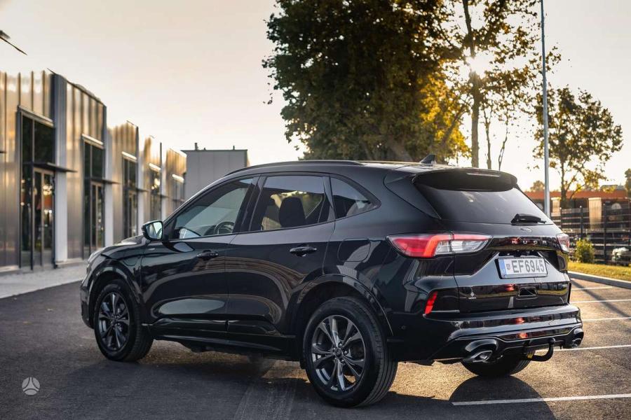 Melns Ford Kuga 2022 Kauņa, ar dzinēja tilpumu 2.49 L un nobraukumu 145 tūkst. km par 17900 €, foto 5 vietnē AUTOMOTO.COM.LV