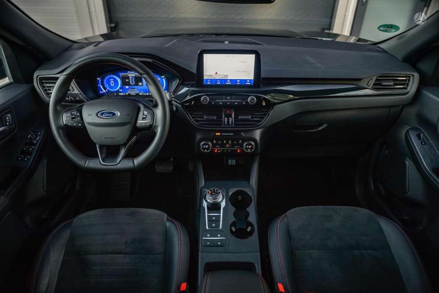 Melns Ford Kuga 2022 Kauņa, ar dzinēja tilpumu 2.49 L un nobraukumu 145 tūkst. km par 17900 €, foto 10 vietnē AUTOMOTO.COM.LV