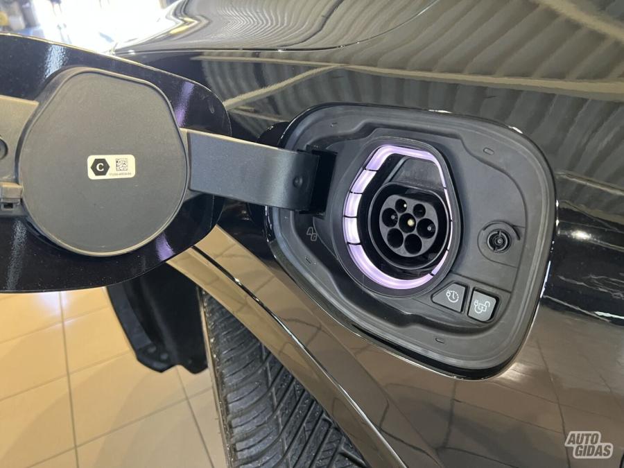 Black Ford Kuga 2022 in Avizieniai, with an engine capacity of 2.50 L and mileage of 62 thousand km for 21950 €, photo 6 on AUTOMOTO.COM.LV