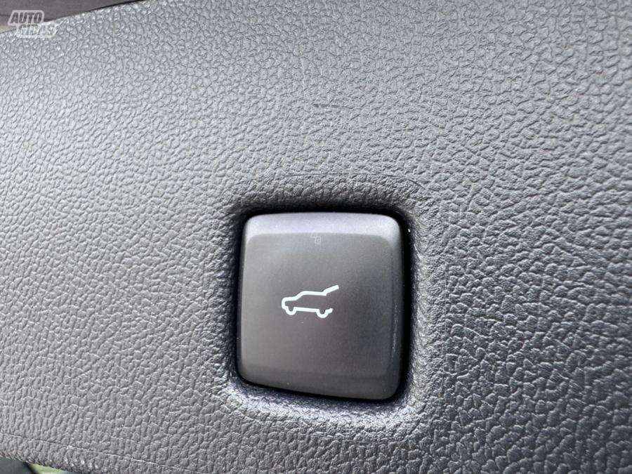 Black Ford Kuga 2022 in Avizieniai, with an engine capacity of 2.50 L and mileage of 62 thousand km for 21950 €, photo 19 on AUTOMOTO.COM.LV