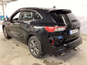 Black Ford Kuga 2022 in Vilnius, with an engine capacity of 2.49 L and mileage of 130 thousand km for 20777 €, photo 5 on AUTOMOTO.COM.LV